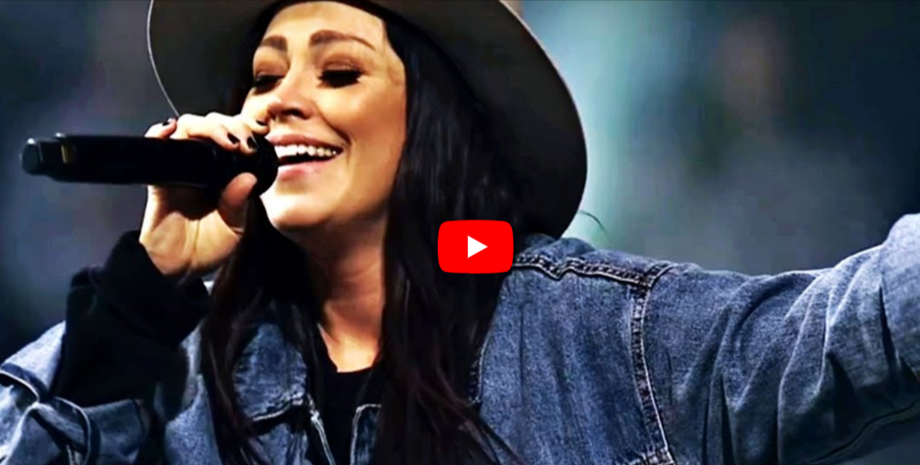 Kari Jobe, Chris Brown, Cody Carnes, Kristian- Way Maker - Seigneur TV